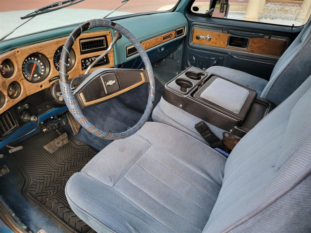 1977 Chevy C20 Silverado – Texas Trucks and Classics