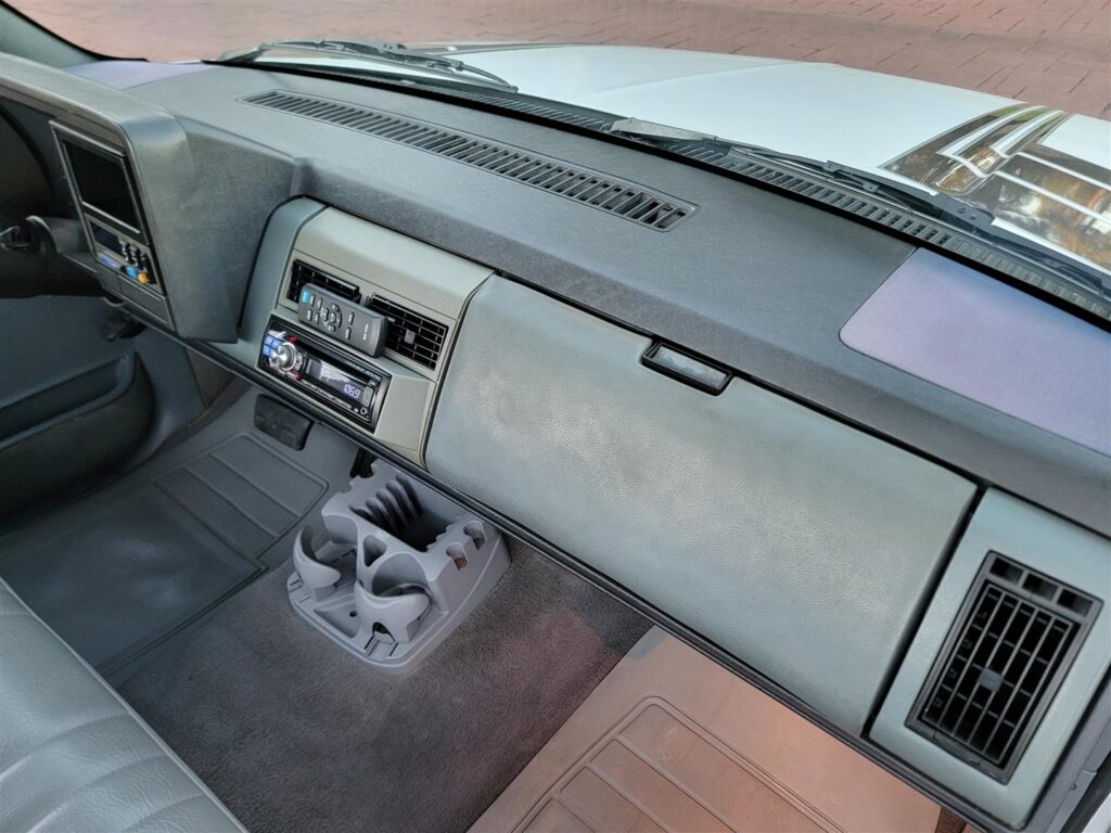 1989 Chevy C1500 Silverado – Texas Trucks and Classics