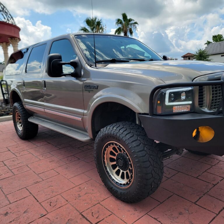2002 Ford Excursion Limited – Texas Trucks and Classics