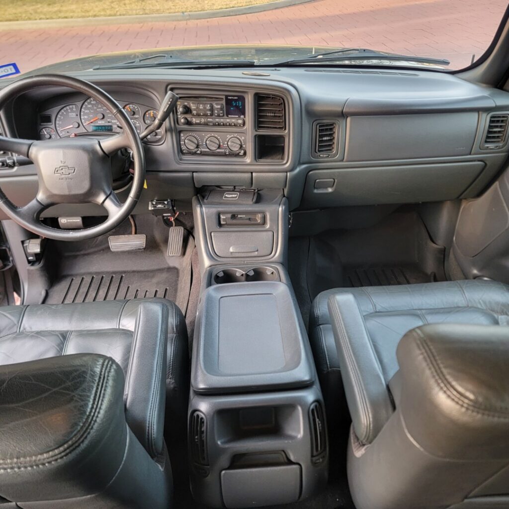 2002 Chevy 2500HD Crew Cab LT – Texas Trucks and Classics